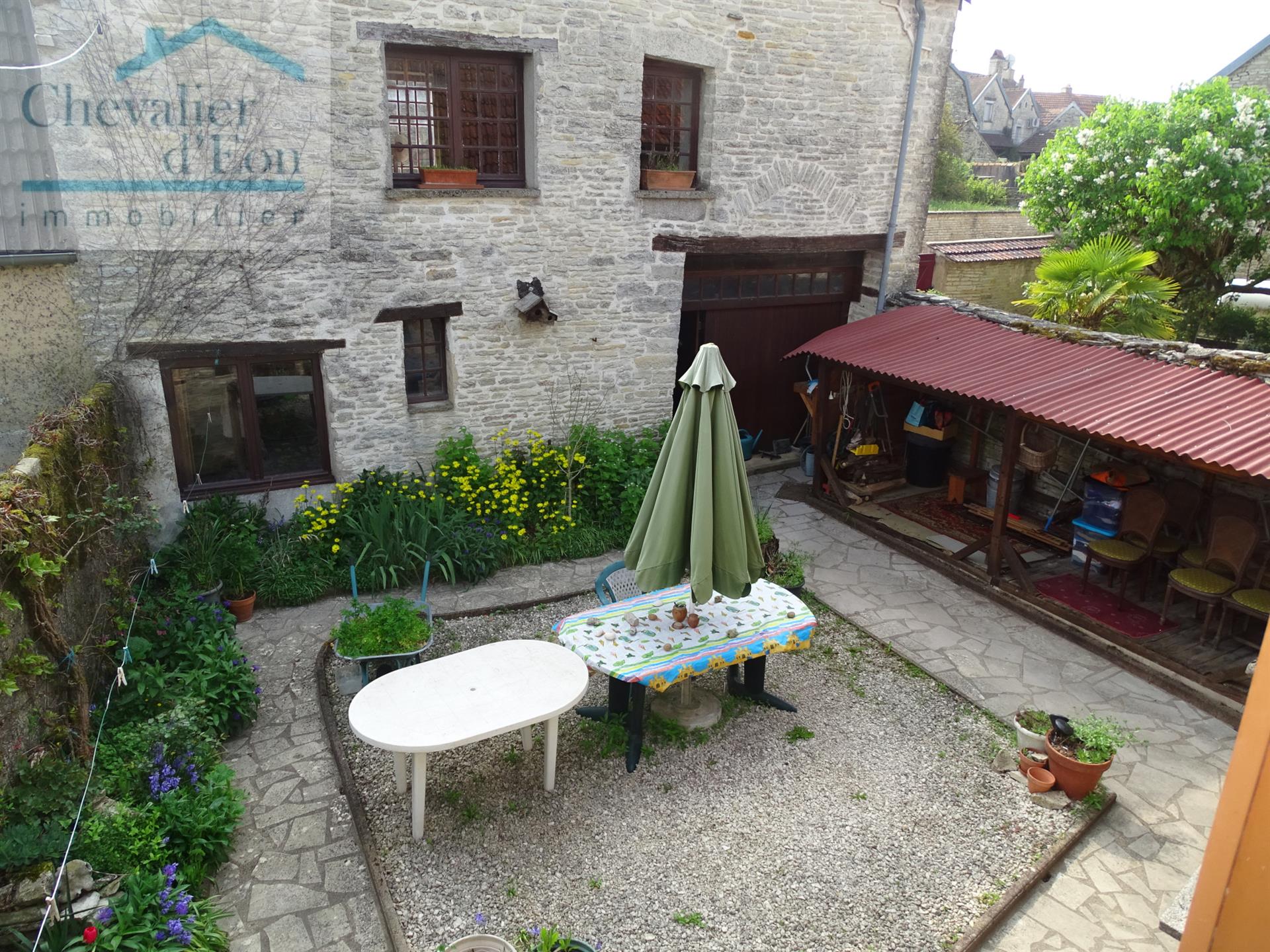 Village house Cruzy-le-Chatel T5 garden, beautiful view, adjoining ...