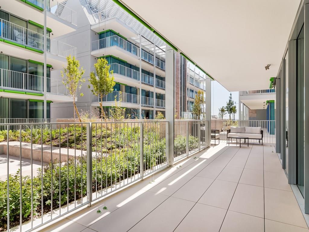 Apartamento T3 em empreendimento de prestígio na primeira linha de rio ...