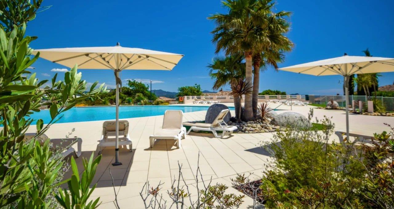 Roquebrune/S Argens, 5 kamer woning -ca.90m2- in luxe domaine + zwembad ...